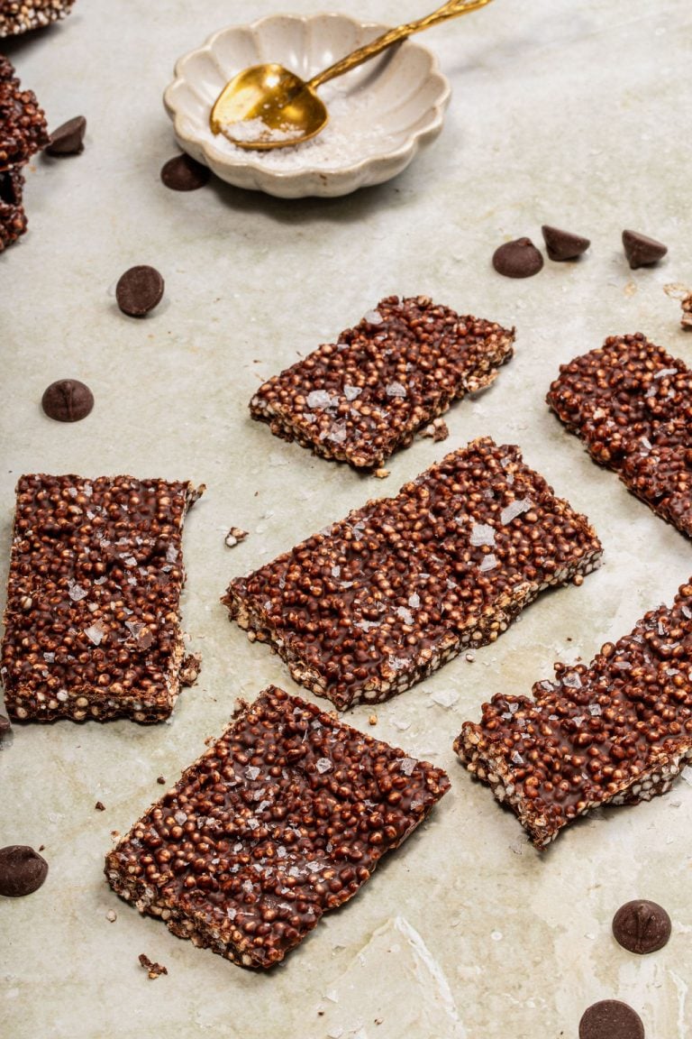 3 Ingredient Chocolate Quinoa Crisp (No-Bake) - Lovely Delites